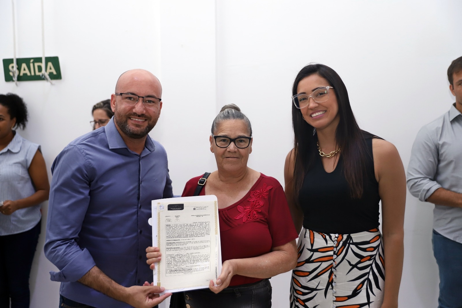 Prefeitura e FUMHAB entregaram matrículas com os contratos registrados ...